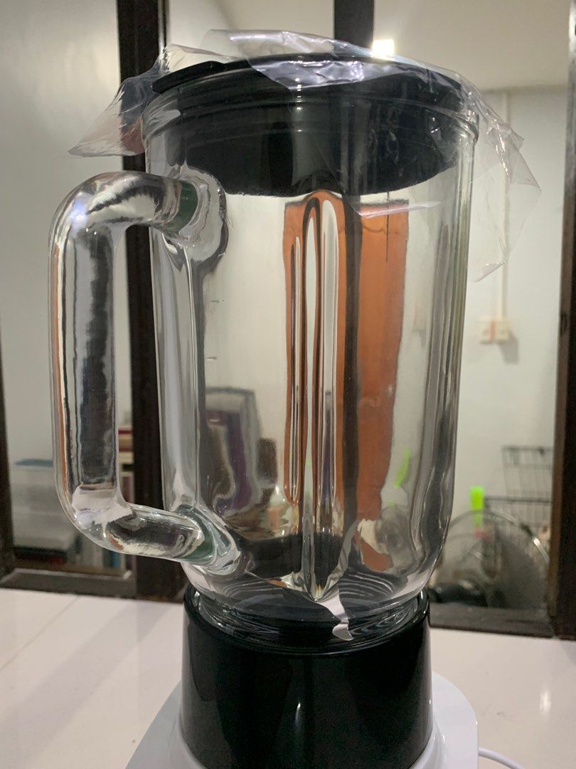 Brand new never been used blender by kitchen luxe, TV & Home Appliances ...