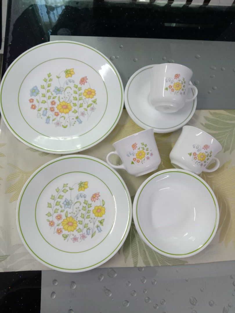 Corelle Spring meadow, Furniture & Home Living, Kitchenware & Tableware ...