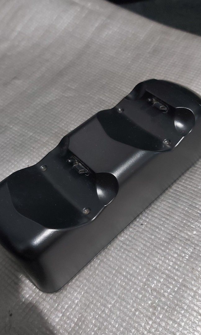 DOBE Dual Charging Dock DS4 PS4, Video Gaming, Gaming Accessories ...