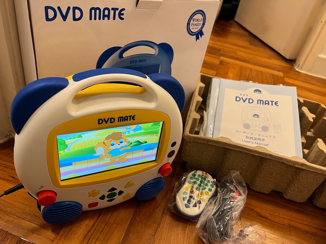DWE DVD mate / CD player 迪士尼美語世界Disney World of English, 兒童＆孕婦用品, 嬰兒玩具 - Carousell