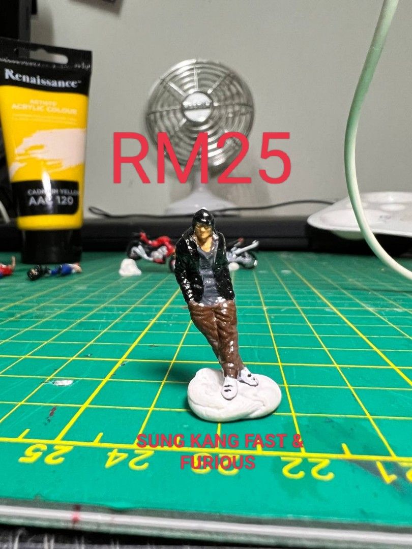 FIGURE & MOTOR SCALE 1/64, Hobbies & Toys, Toys & Games on Carousell