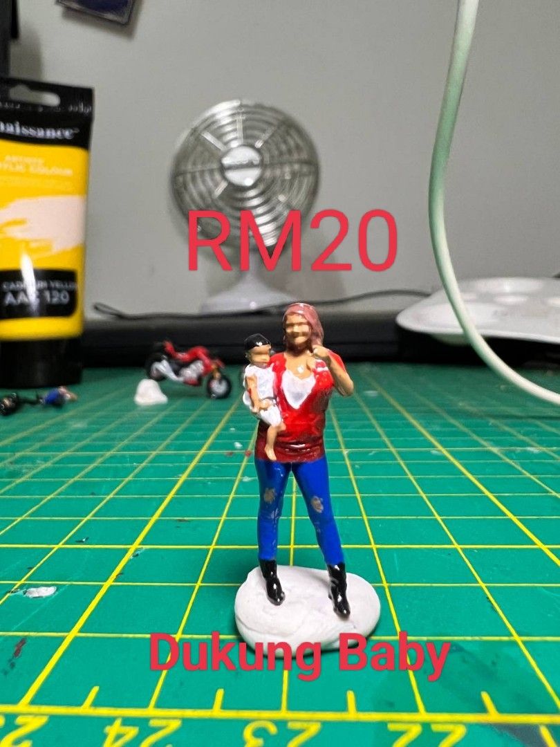 FIGURE & MOTOR SCALE 1/64, Hobbies & Toys, Toys & Games on Carousell