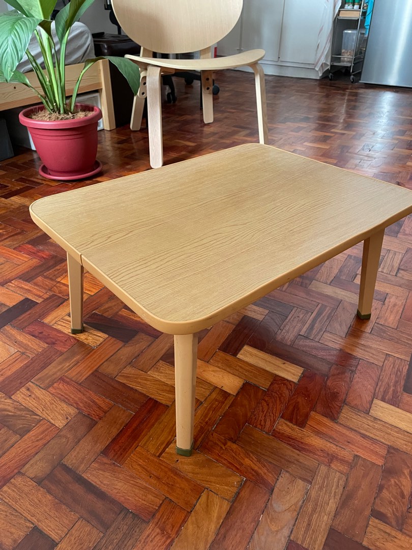 Foldable Coffee/Laptop Table on Carousell