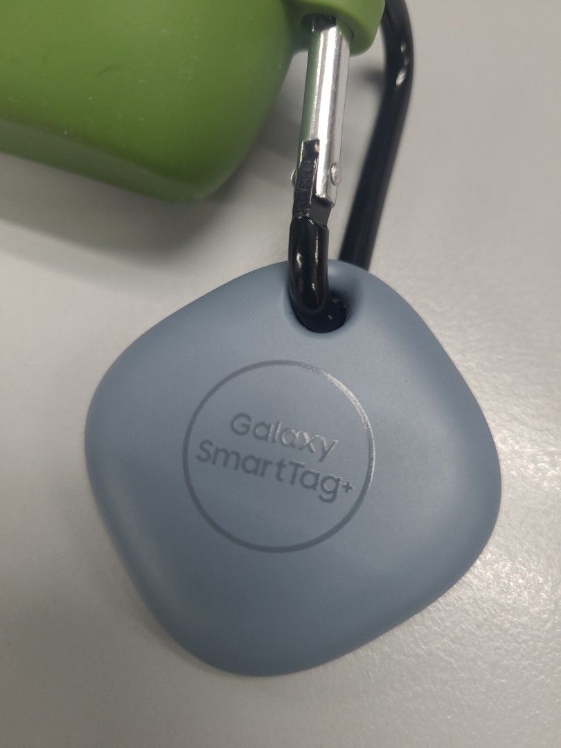 Galaxy smart tag+, Mobile Phones & Gadgets, Mobile & Gadget Accessories ...
