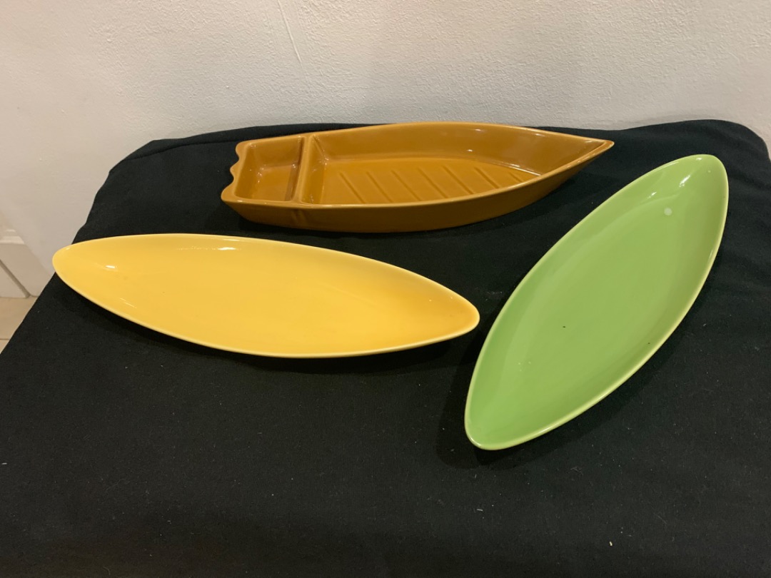 Grand Banana boat plate, Furniture & Home Living, Kitchenware ...
