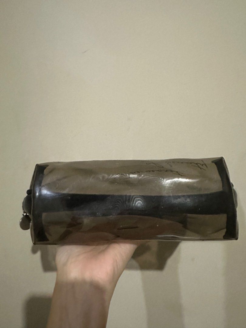 HQ Clear Plastic Black Pouch Bag Organizer bought in Mumuso, Women's ...