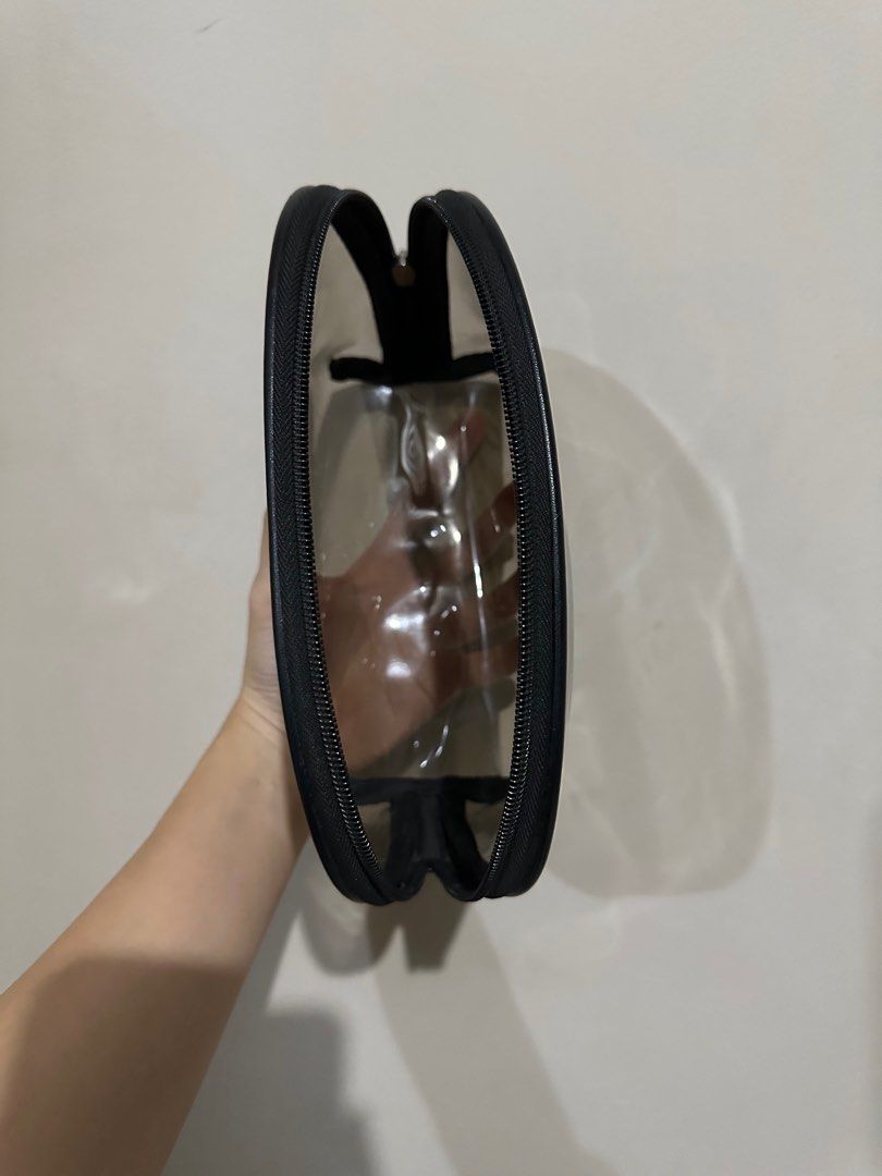 HQ Clear Plastic Black Pouch Bag Organizer bought in Mumuso, Women's ...
