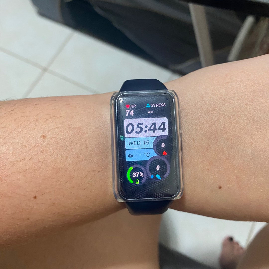 Huawei Band 6, Mobile Phones & Gadgets, Wearables & Smart Watches on ...