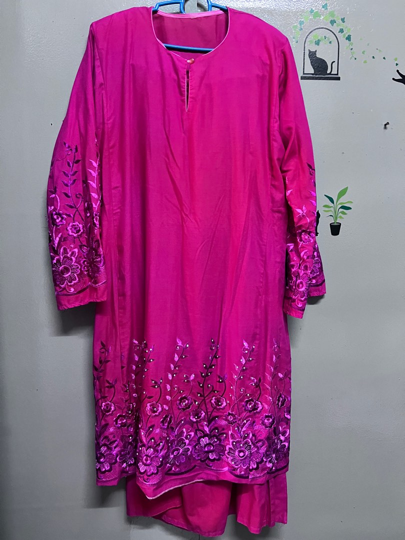 Kurung raya pink, Women's Fashion, Muslimah Fashion, Baju Kurung & sets ...
