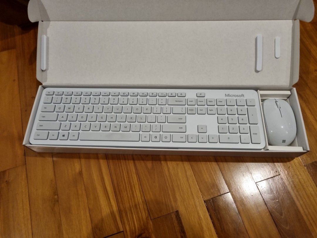 Microsoft Bluetooth Wireless Keyboard And Mouse Computers And Tech Parts And Accessories Computer