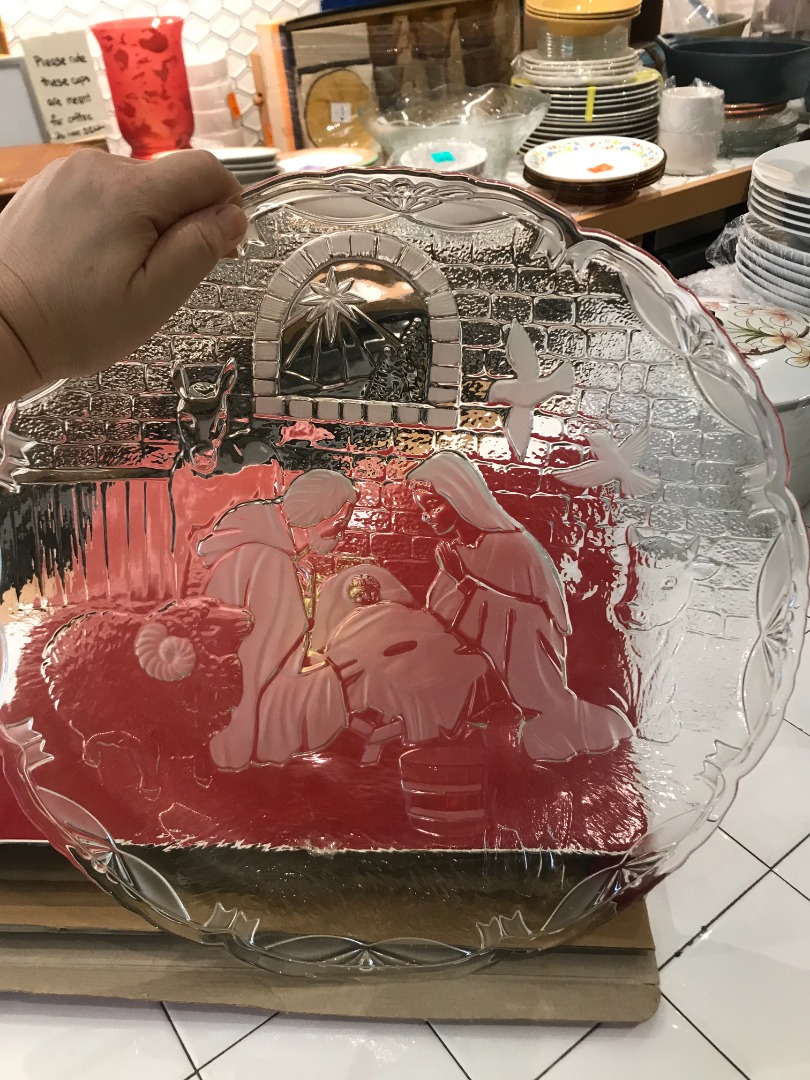 Mikasa Glass display plate Navitity Christmas, Furniture & Home Living ...