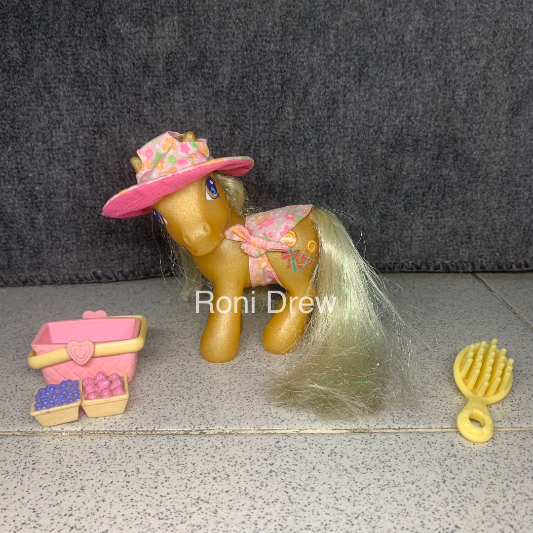 Original Pre-loved My Little Pony G3 2003 Butterscotch doll, Hobbies ...
