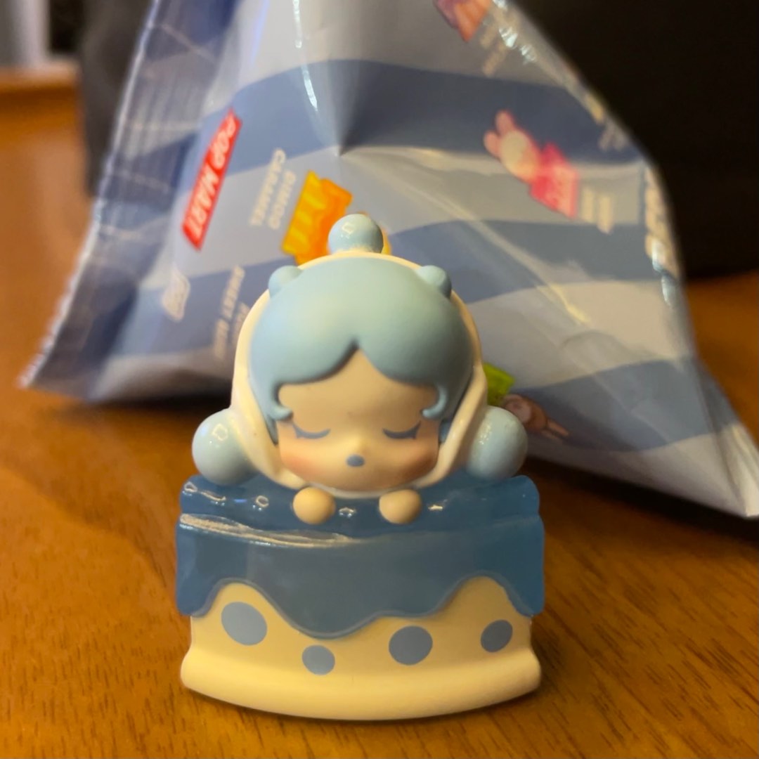 Popmart Berry Cake Mini Figurine Display Toy - Skullpanda, Hobbies ...