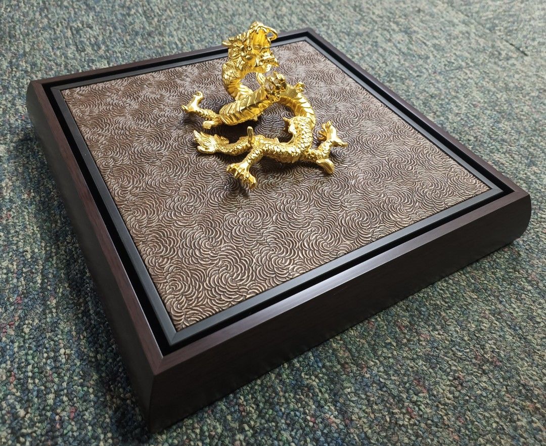 Risis Dragon Majestic Frame holding Crystal quartz ball (wall frame ...
