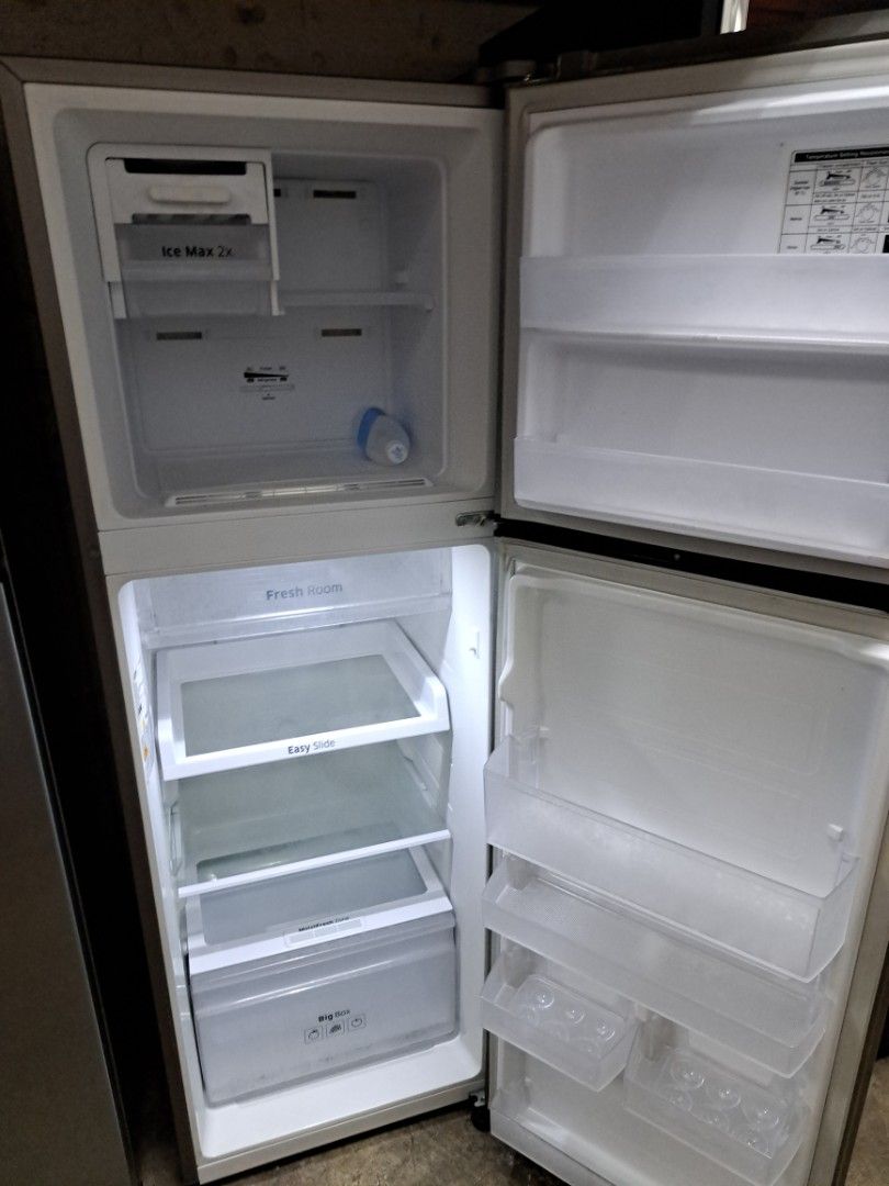 Samsung Refrigerator Fridge inverter 4 ticks 255L net warranty 2months ...