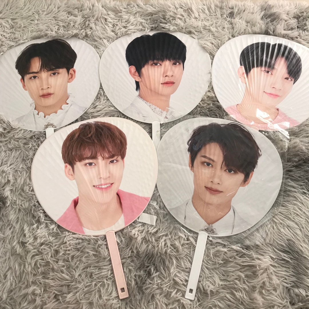 Seventeen SVT Uchiwa/Picket, Hobbies & Toys, Memorabilia & Collectibles ...