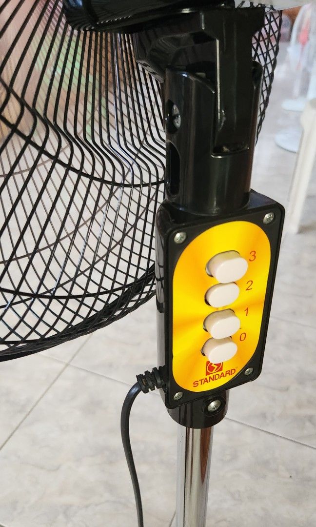 Standard standfan on Carousell