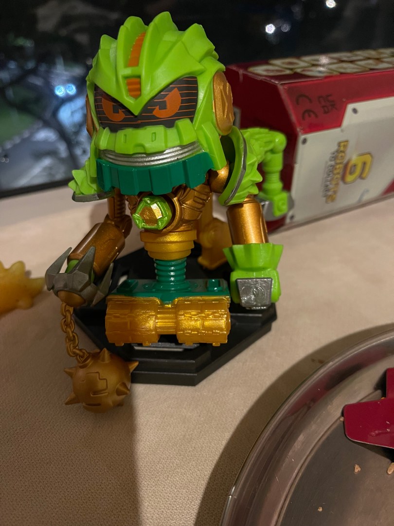 Treasure x robots gold, Hobbies & Toys, Toys & Games on Carousell