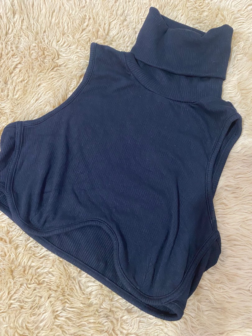 Turtle Neck Tank Top, Women's Fashion, Tops, Sleeveless on Carousell