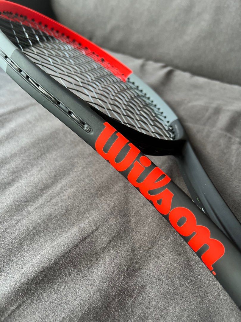 Wilson Clash 98 V1 Tennis Racket, Sports Equipment, Sports & Games ...