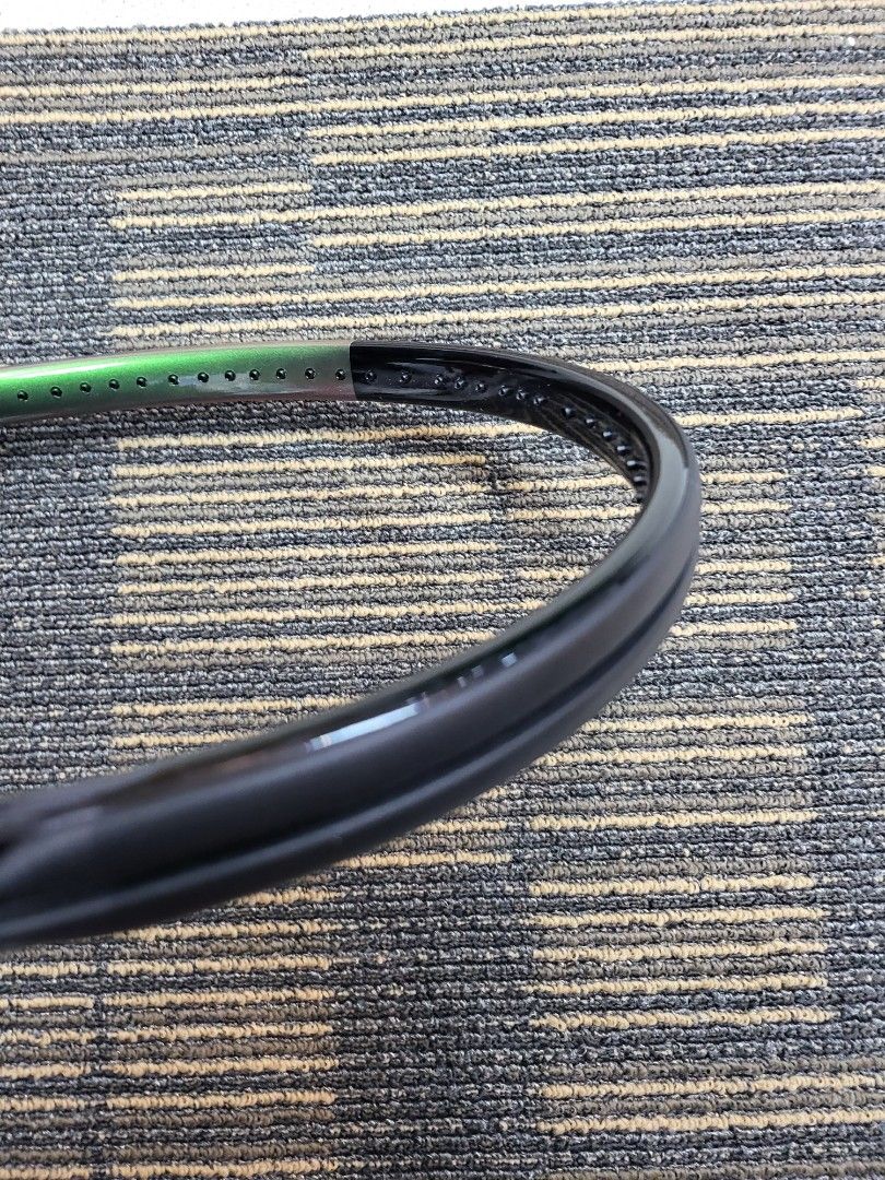 Wilson H22 V8 Prostock, Sports Equipment, Sports & Games, Racket & Ball ...