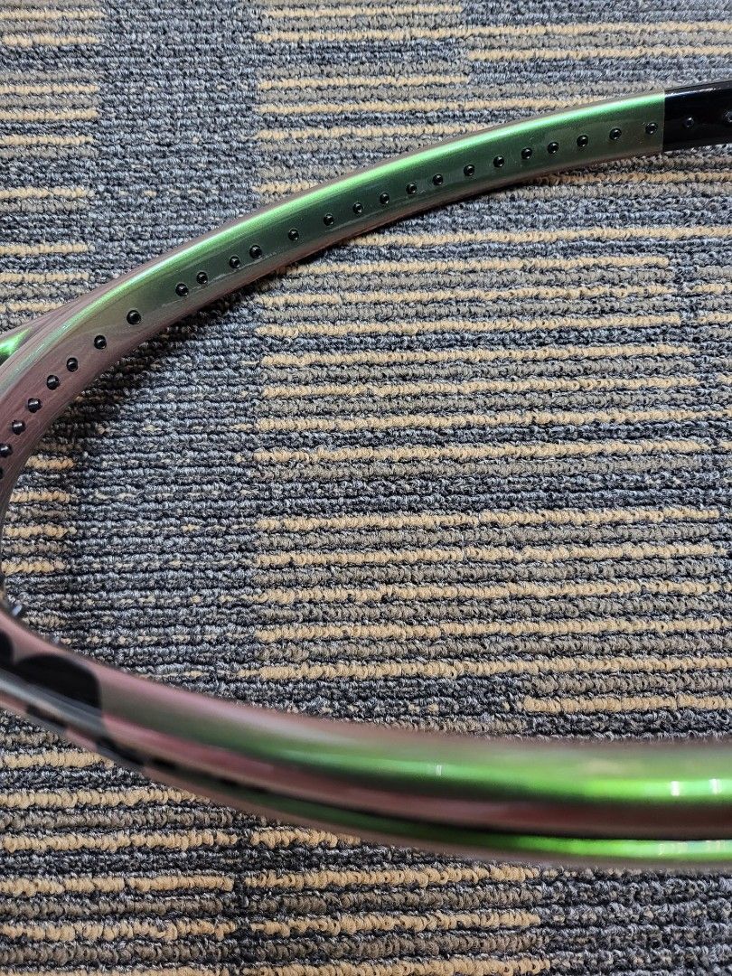 Wilson H22 V8 Prostock, Sports Equipment, Sports & Games, Racket & Ball ...