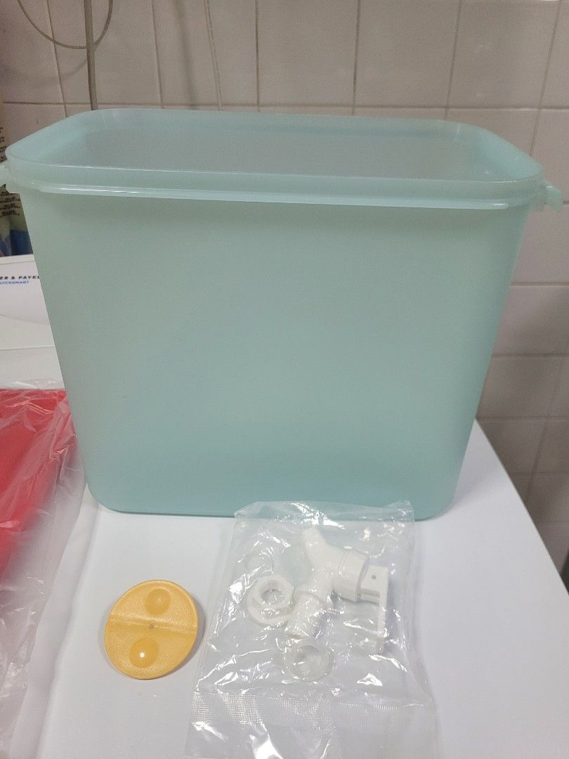 8.7L Used/new Tupperware Rectangular Water container, TV & Home ...