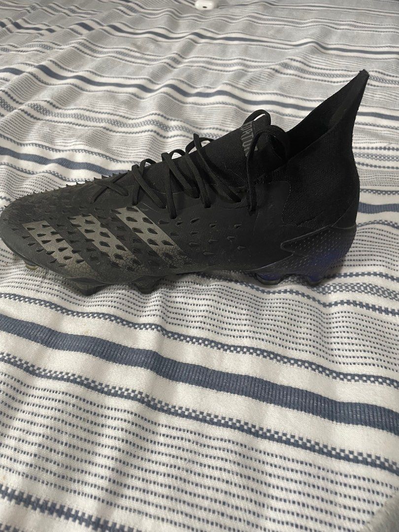 Adidas predators, Men's Fashion, Footwear, Boots on Carousell