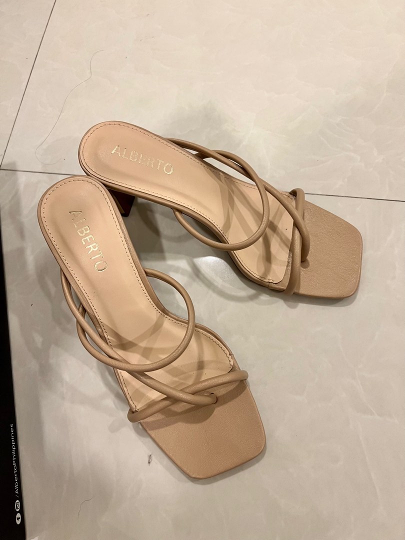 Alberto heels, Women's Fashion, Footwear, Heels on Carousell