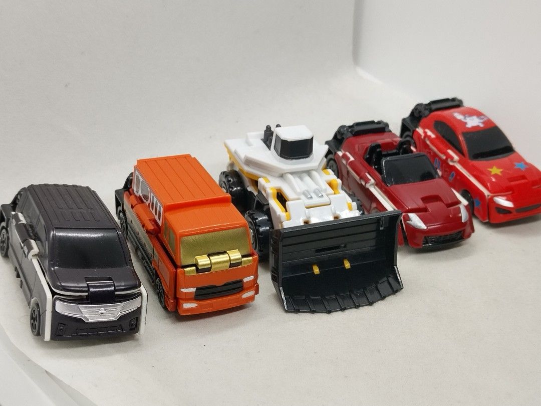 Bandai - VooV Transforming Vehicle, Hobbies & Toys, Toys & Games on Carousell