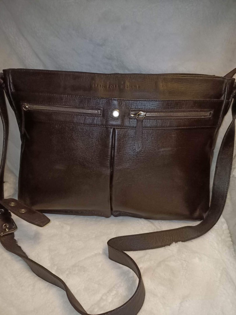 BEANPOLE, Women's Fashion, Bags & Wallets, Clutches on Carousell