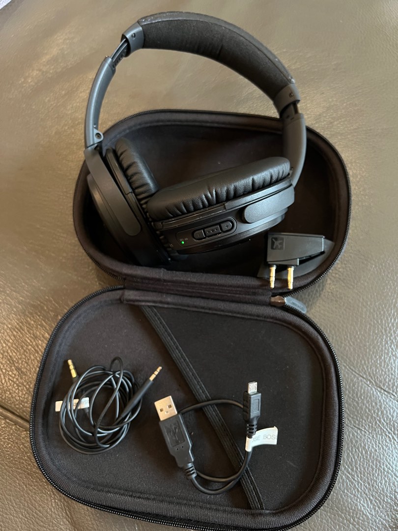 Bose Quiet Comfort QC35, Audio, Headphones & Headsets on Carousell