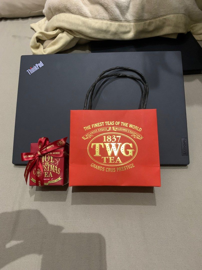 Brand new authentic Joy of Christmas tea (mini) TWG, Food & Drinks ...
