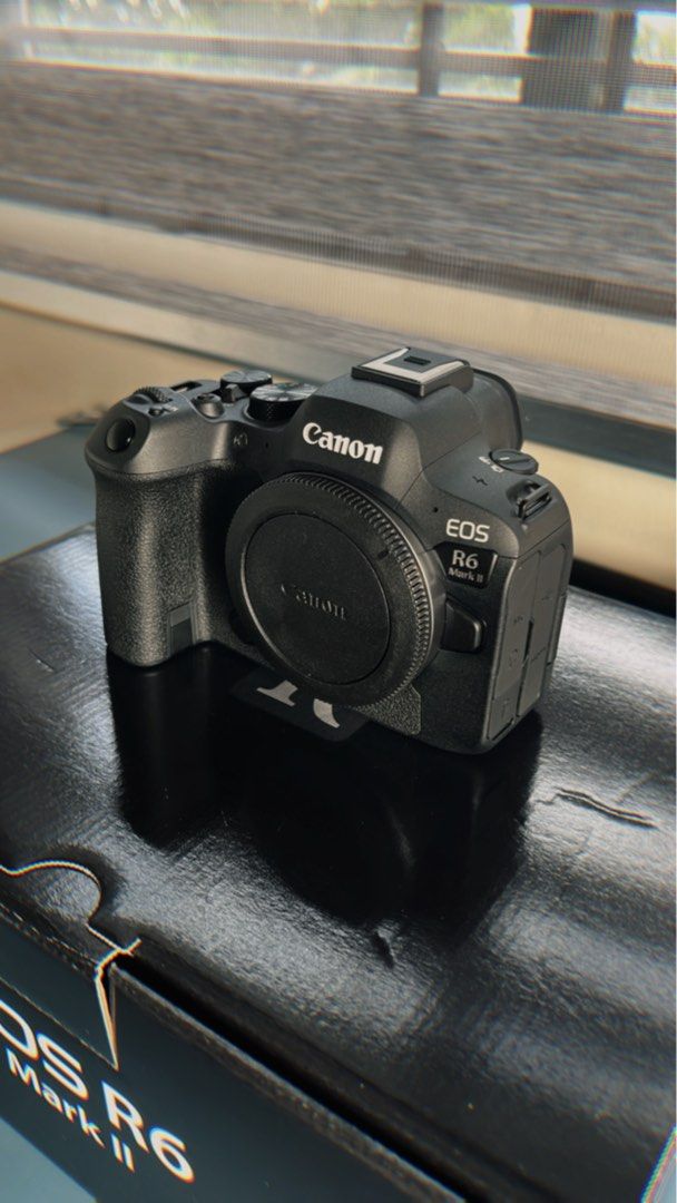 Canon R6 Mk2 with warranty til 2026, Photography, Cameras on Carousell