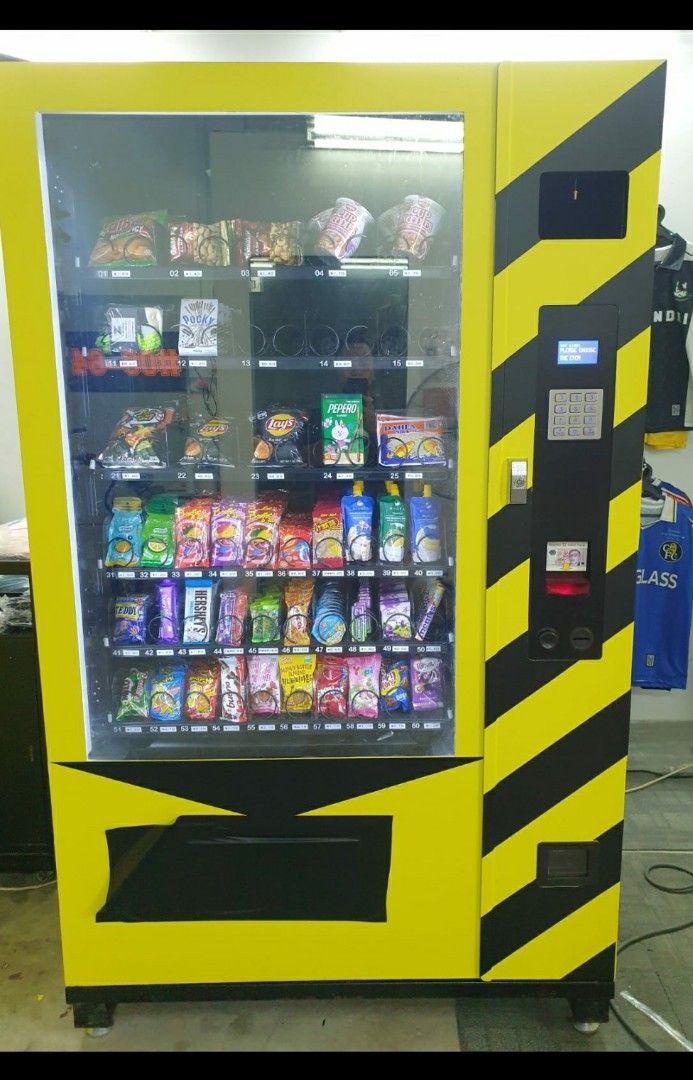 Chilled Combo Vending Machine, TV & Home Appliances, Kitchen Appliances ...