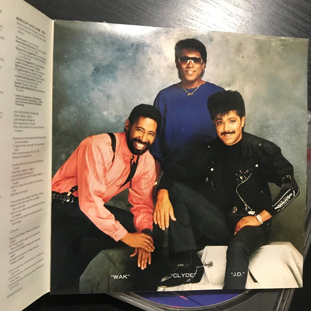 Commodores CD (w/ Signature) (Box Aus), Hobbies & Toys, Music & Media ...