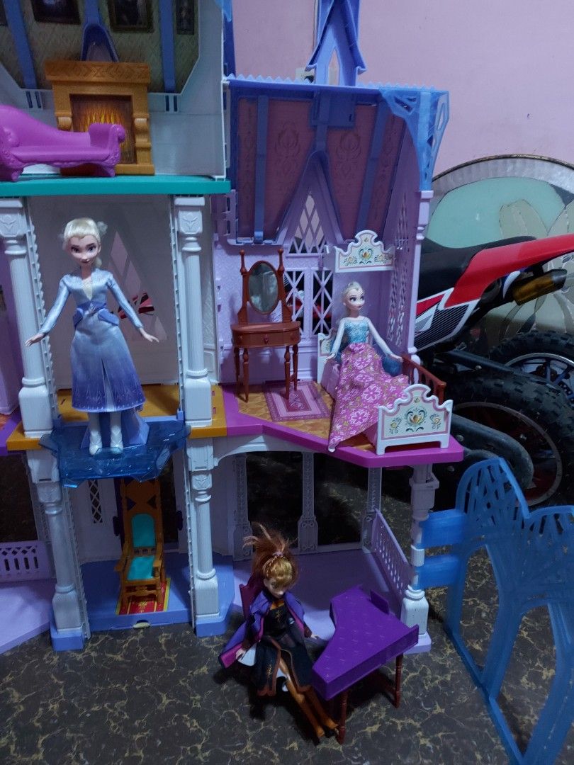 Disney frozen castle with doll, Hobbies & Toys, Toys & Games on Carousell