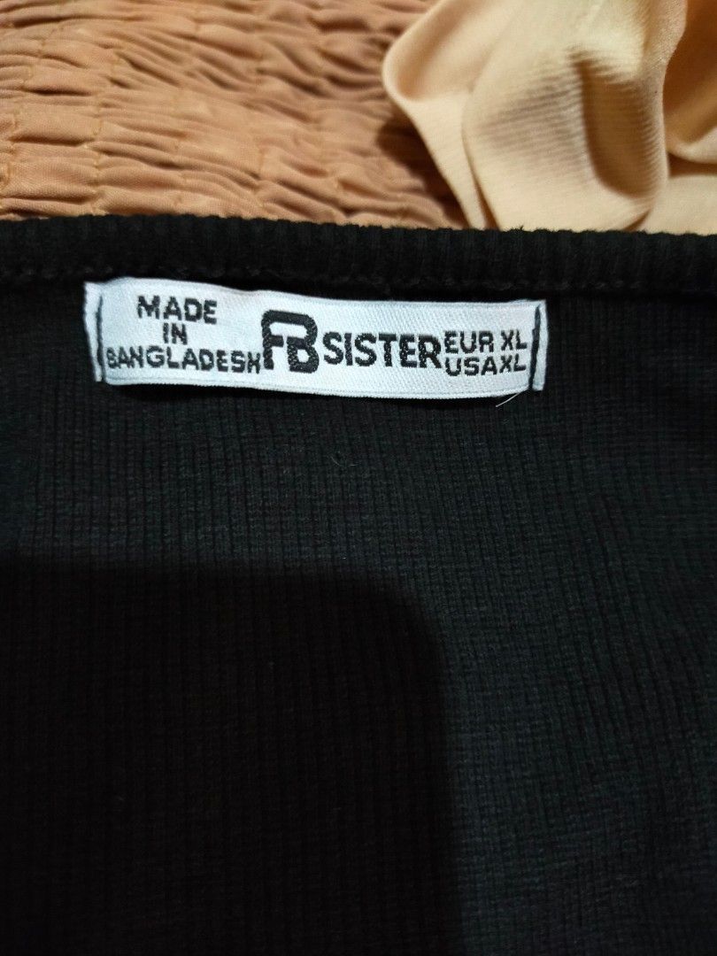 FB Sister cropped top on Carousell