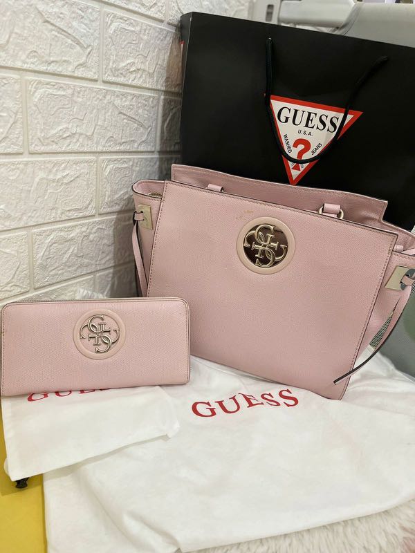 Guess, Barang Mewah, Tas & Dompet di Carousell