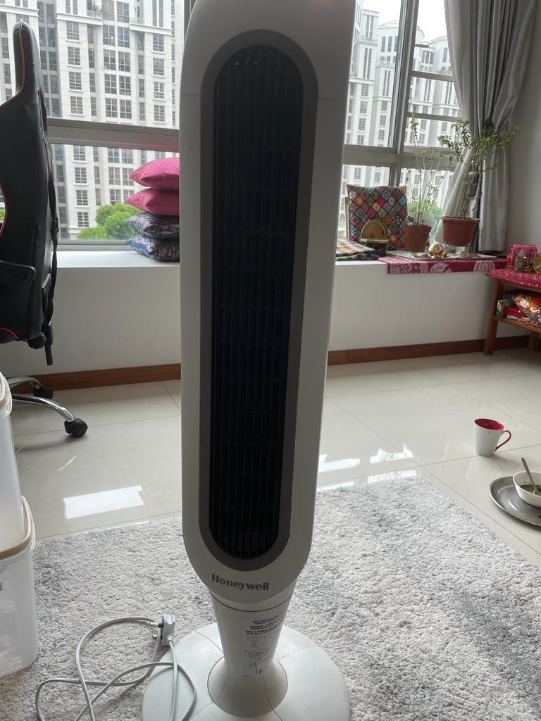 Honey well tower fan, Furniture & Home Living, Lighting & Fans, Fans on ...