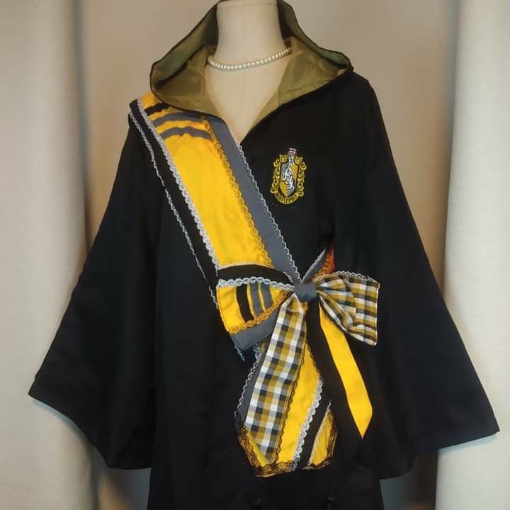 HufflePuff Costume Robe with Sash /Harry Potter Robe, Women's Fashion ...