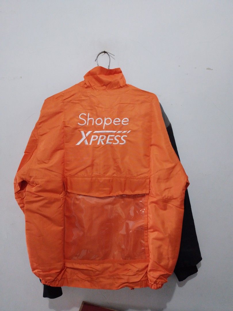 Jaket Shopee Express, Fesyen Pria, Pakaian , Atasan di Carousell