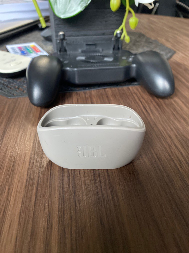 Jbl Tws Case Audio Earphones On Carousell