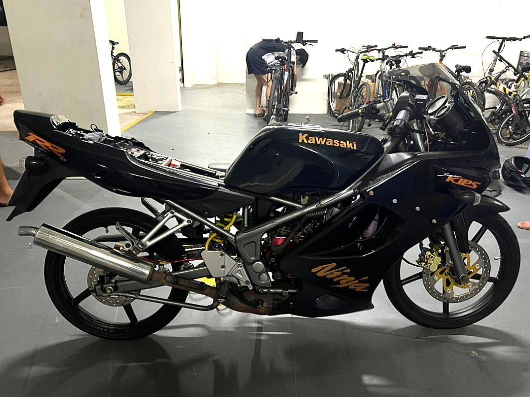 Kawasaki Krr Coverset, Motorcycles, Motorcycle Accessories on Carousell