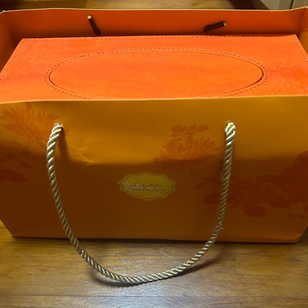 Lifestyle Mooncake Jewellery Box, Women's Fashion, Jewelry & Organisers ...