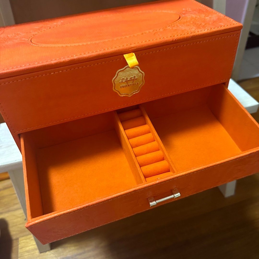 Lifestyle Mooncake Jewellery Box, Women's Fashion, Jewelry & Organisers ...