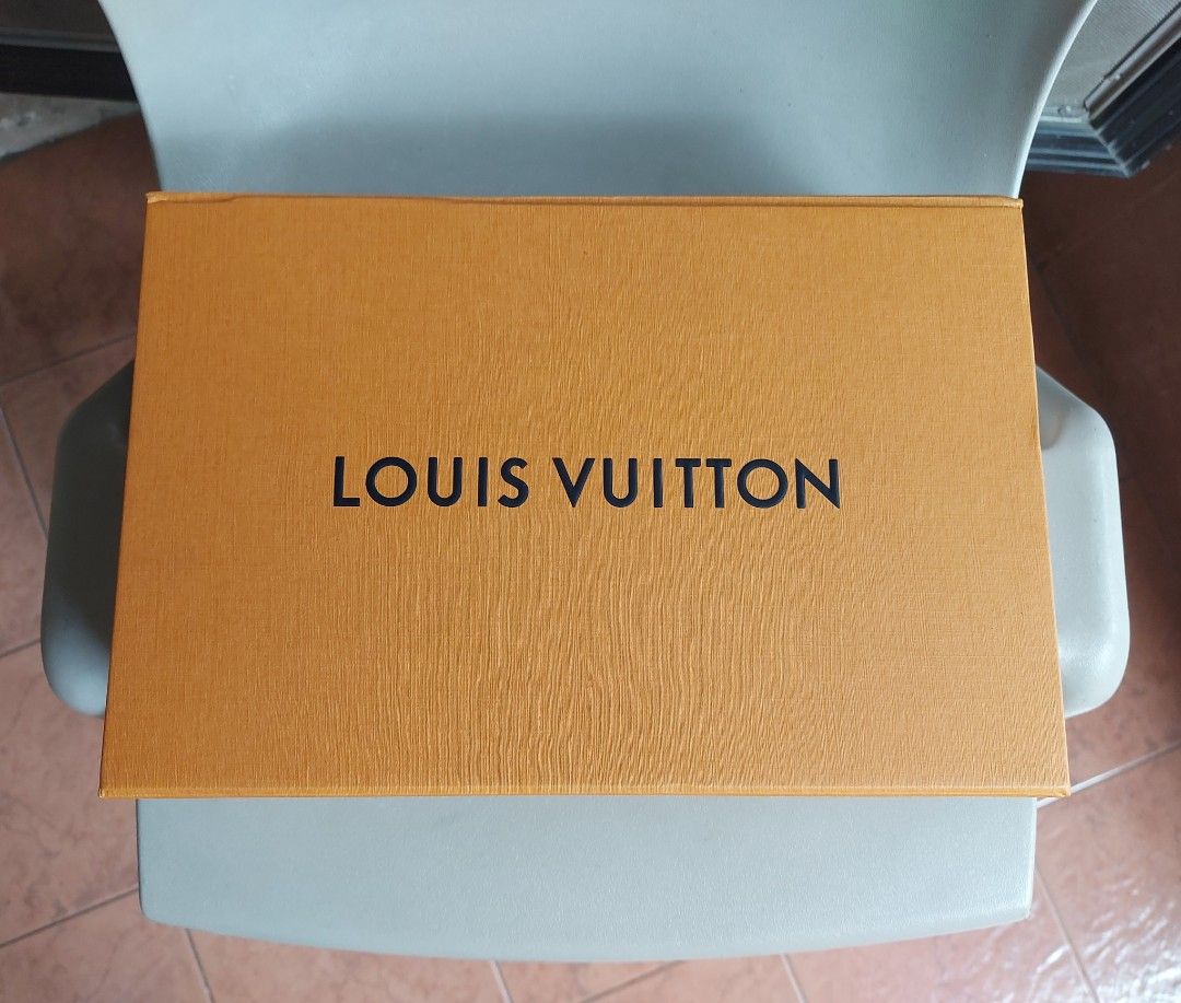 Louis Vuitton Box LV kotak tas clutch bag, Barang Mewah, Tas & Dompet ...