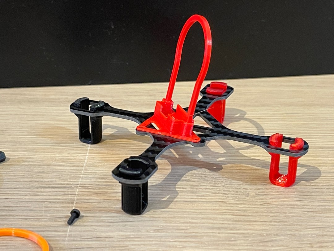 Micro drone FPV carbon fibre frame kit., 興趣及遊戲, 玩具 & 遊戲類 - Carousell