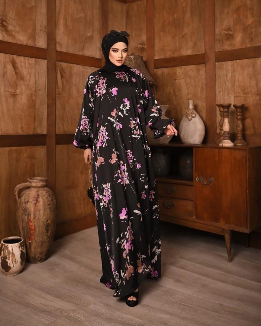 Nivenna abaya, Women's Fashion, Muslimah Fashion, Dresses on Carousell