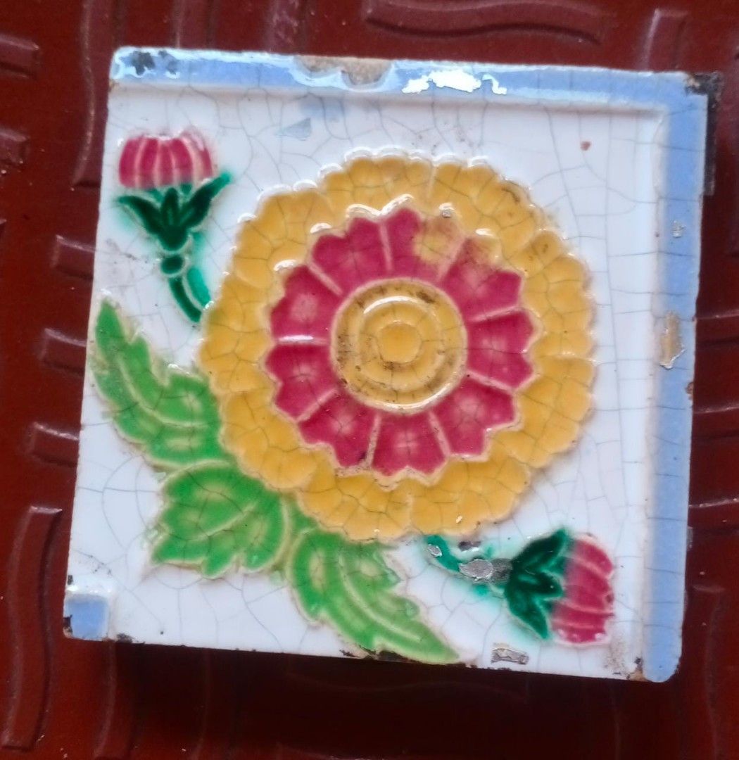 Peranakan Tile 3 x 3" . Flower design . Condition as shown - vintage ...